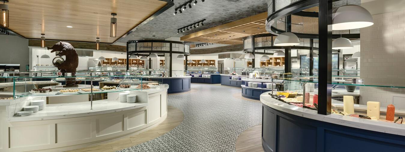 7 Kitchens Buffet: Open for brunch Saturday-Sunday